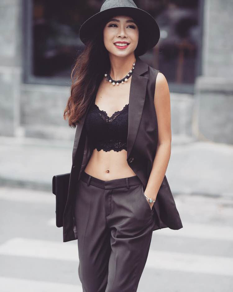 Trước khi chuyển về căn hộ hiện tại, NTK Lek Chi từng sống trong ngôi nhà siêu lãng mạn ai đi ...