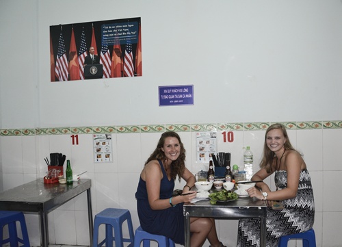 Quán bún chả Hương Liên đưa 'combo Obama' vào thực đơn