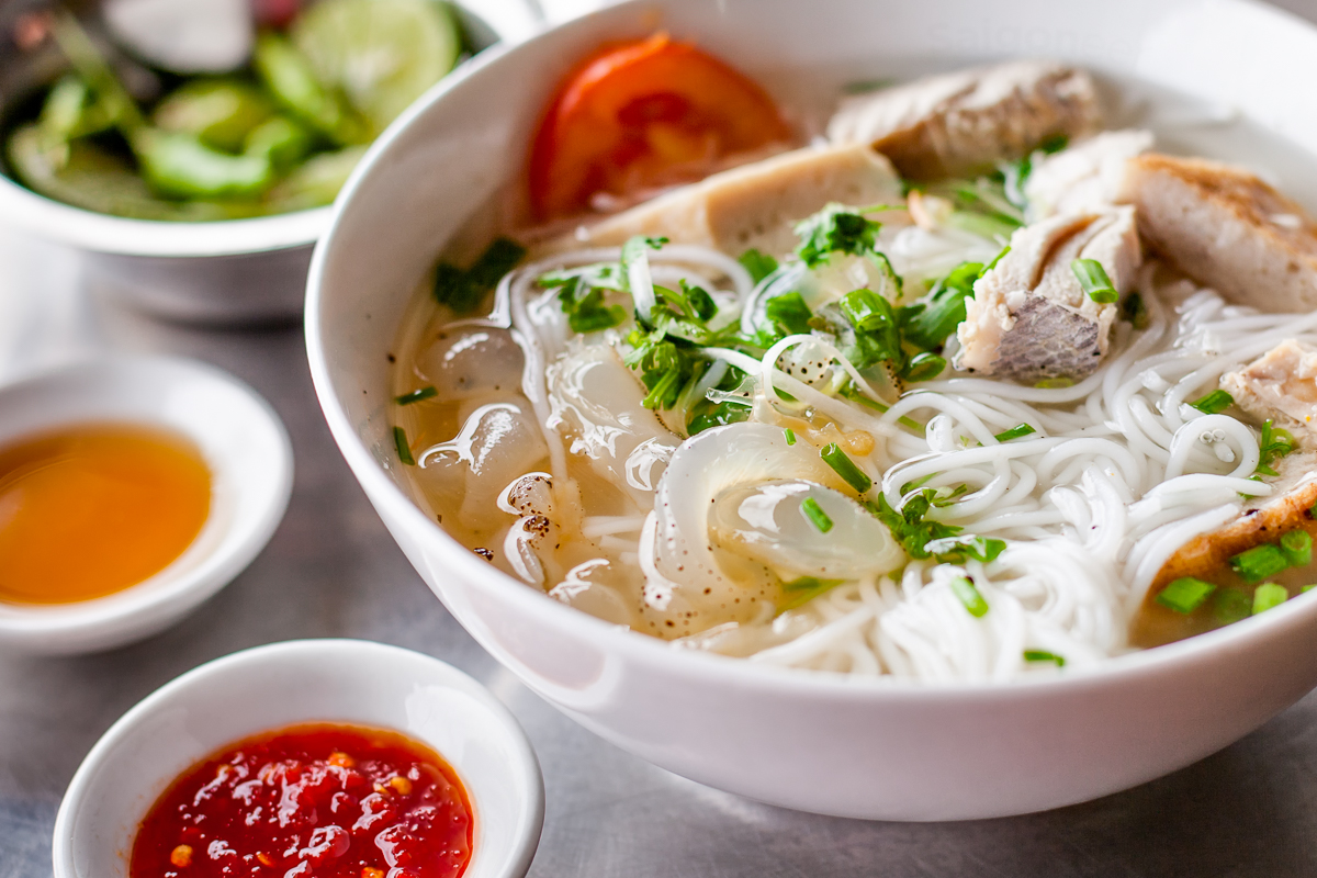 Những người có dấu hiệu sau đây nên nói không với bún