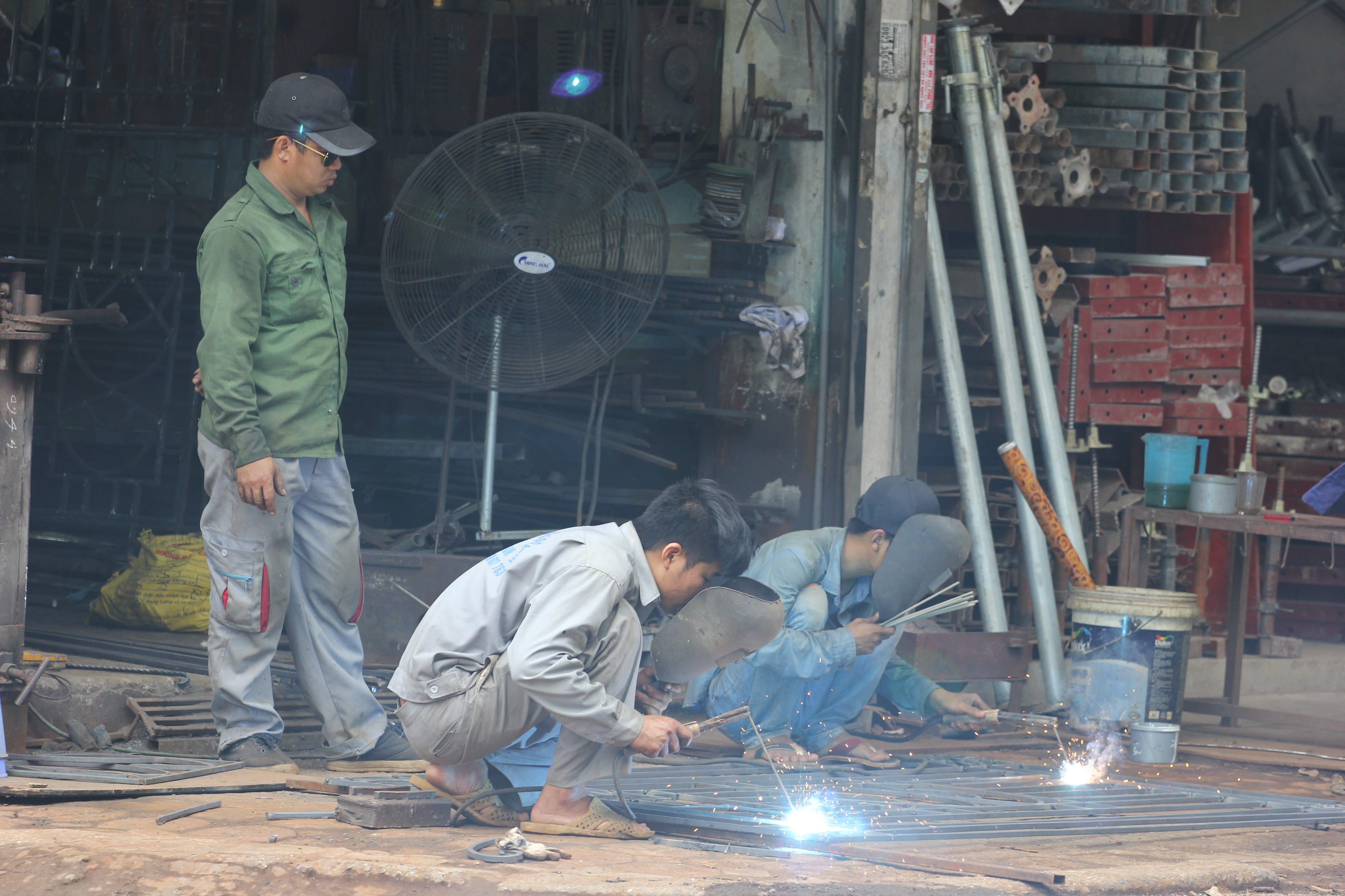 Cung cấp nhiều khung ảnh thờ đê la thành đa dạng về kiểu dáng, mẫu mã