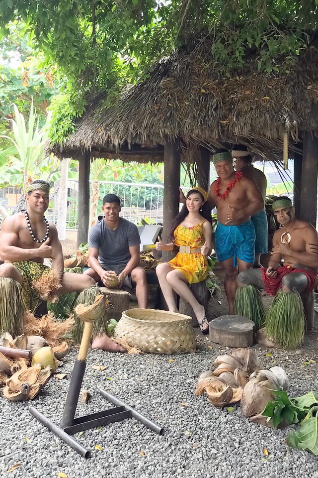 Ca sĩ gốc Việt Kavie Trần “đốt mắt” với bikini nóng bỏng ở 3 bãi biển ...