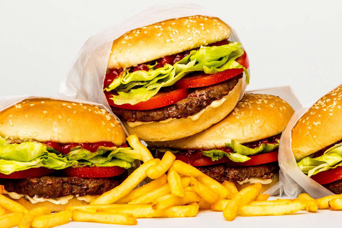 Hamburger - món Tây trên đất Việt được nhiều người yêu thích