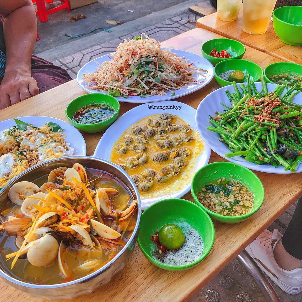 Những quán ốc ngon nổi tiếng, nhất định bạn phải ghé khi đến Sài Gòn