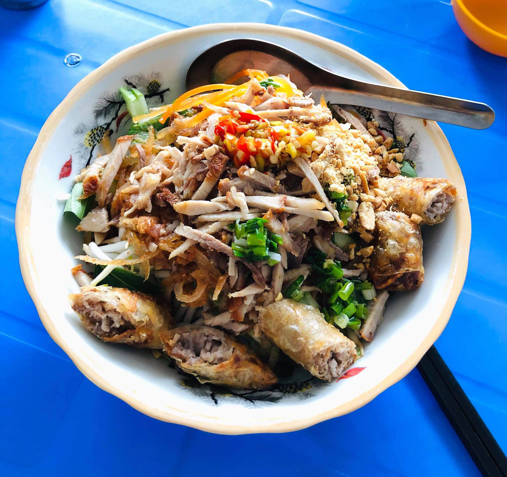Bún nem nướng và loạt bún nguội trứ danh ở Việt Nam