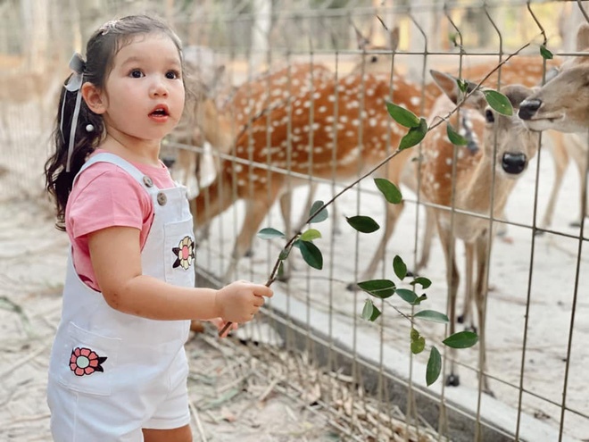 Siêu mẫu Hà Anh chứng tỏ cách dạy con đỉnh cao khi bé Myla mới hơn 3 ...
