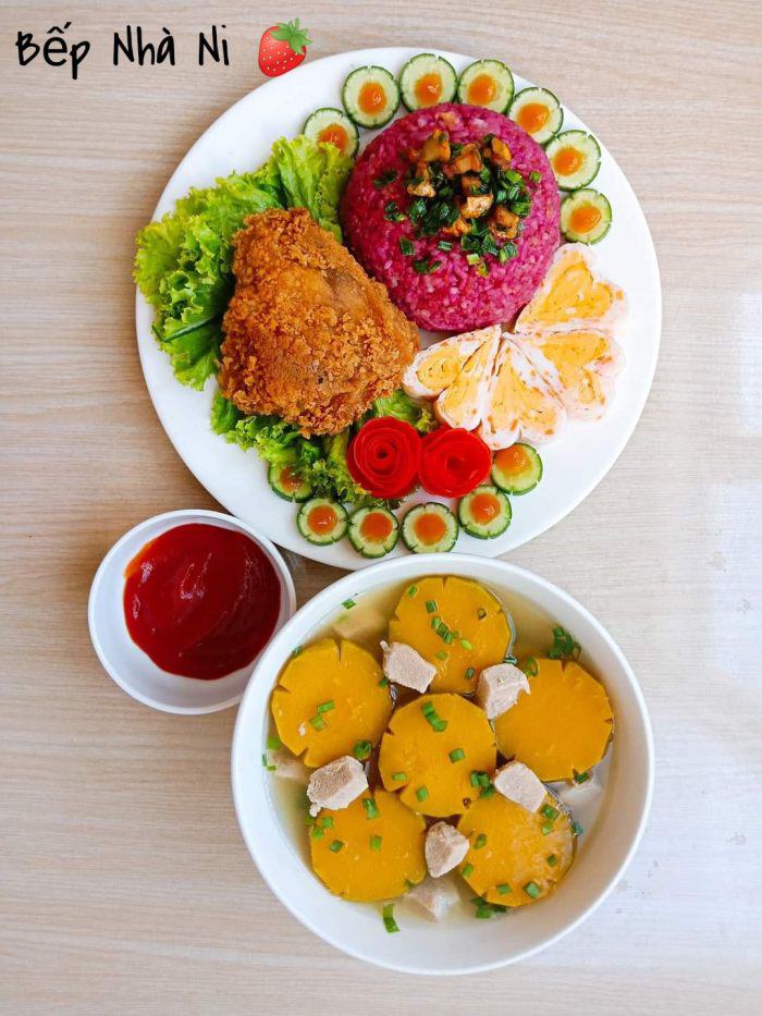 Những bữa trưa bày ra đĩa đẹp như ăn hàng của 9X