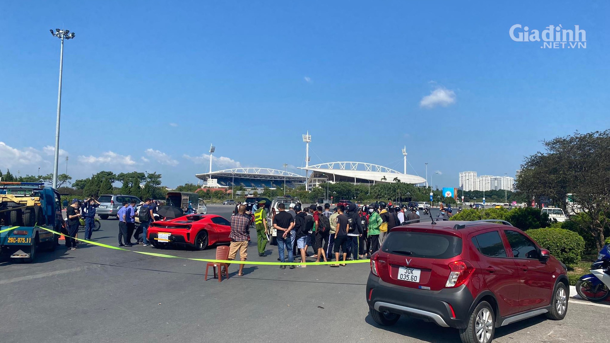 Toàn cảnh hiện trường vụ siêu xe Ferrari 488 gây tai nạn khiến 1 người ...