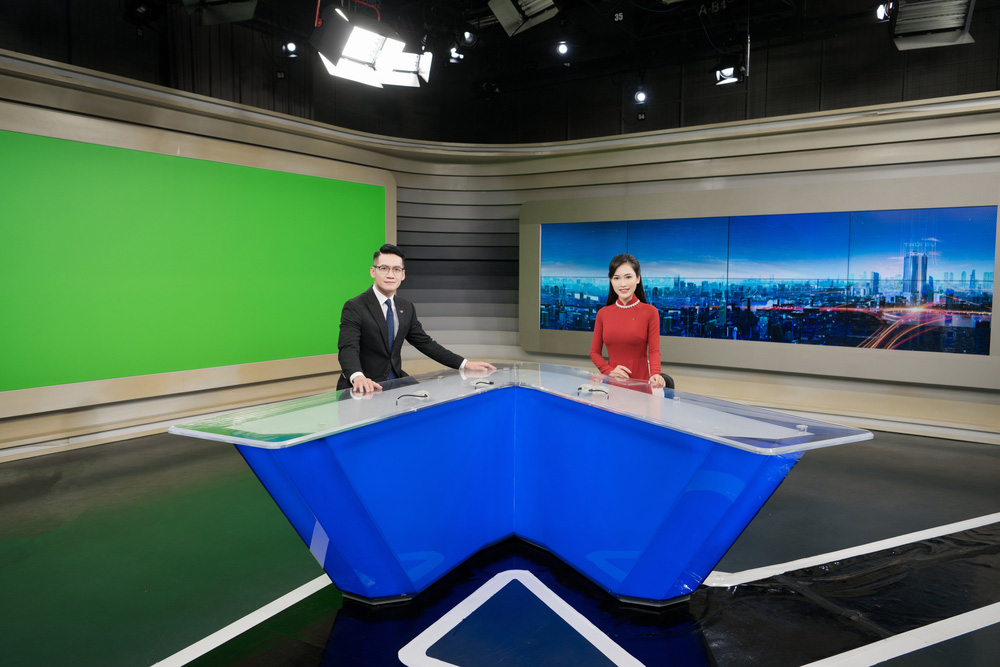 Linh Thủy-BTV trẻ nhất Thời sự 19h bất ngờ lọt vào Top 5 VTV Awards