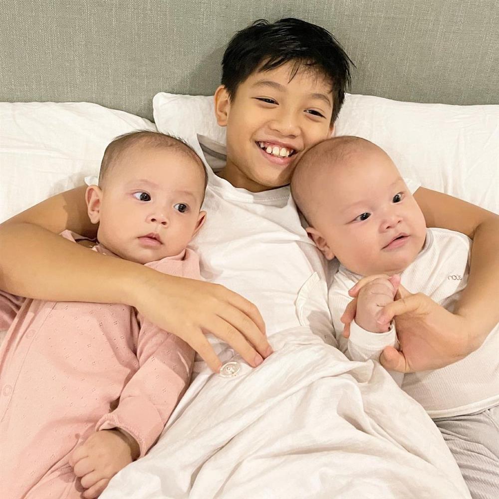 Nhìn cách Subeo yêu thương với các em, ai cũng phải khen ngợi, biết ...