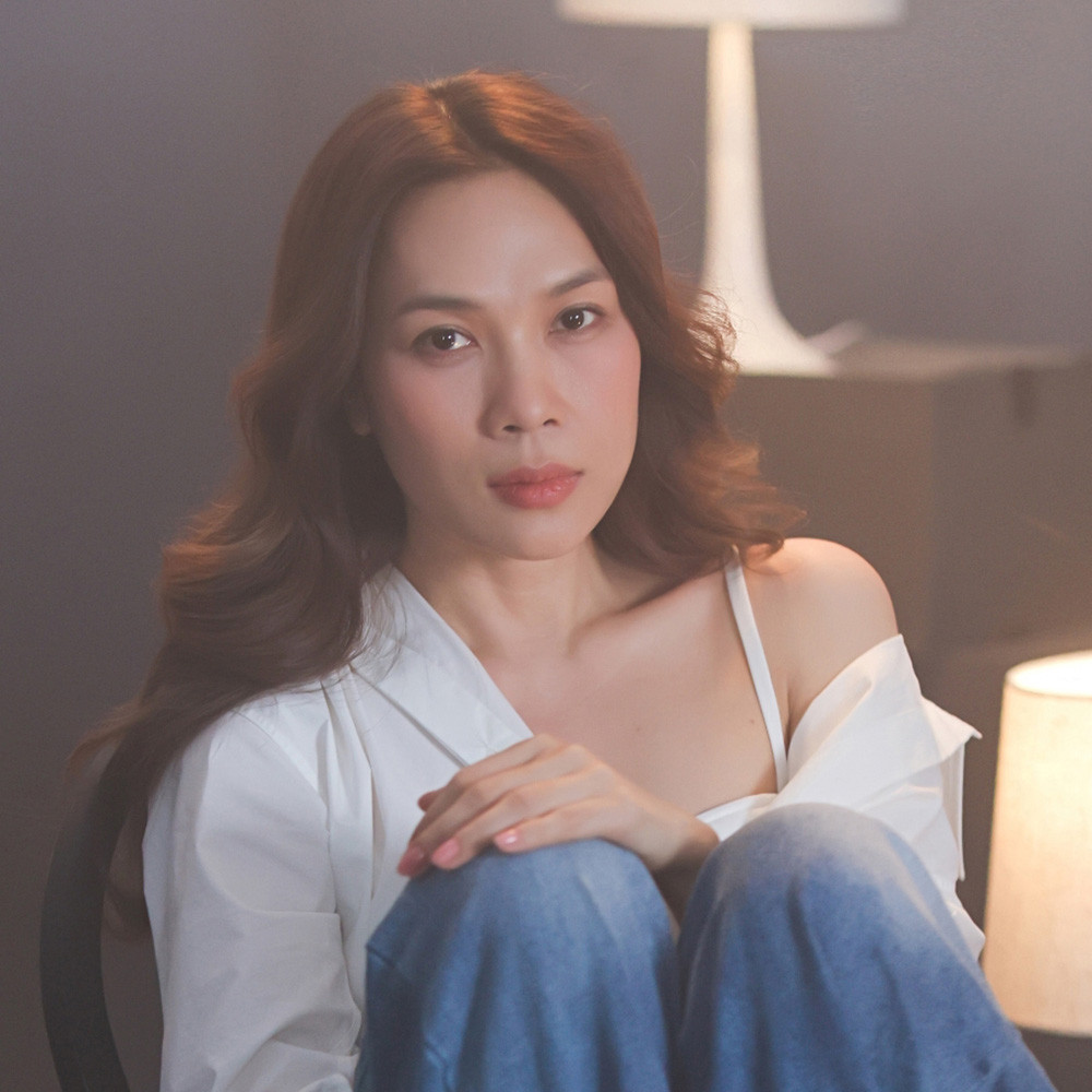 Mỹ Tâm hiếm hoi rơi nước mắt trong MV tự sáng tác