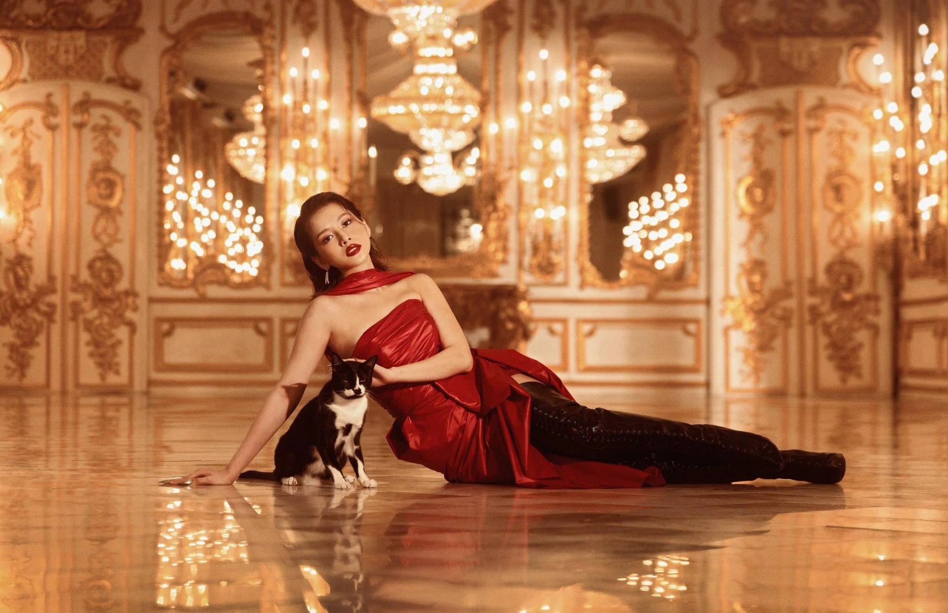 Chi Pu có gì để 'đạp gió' ở Trung Quốc?