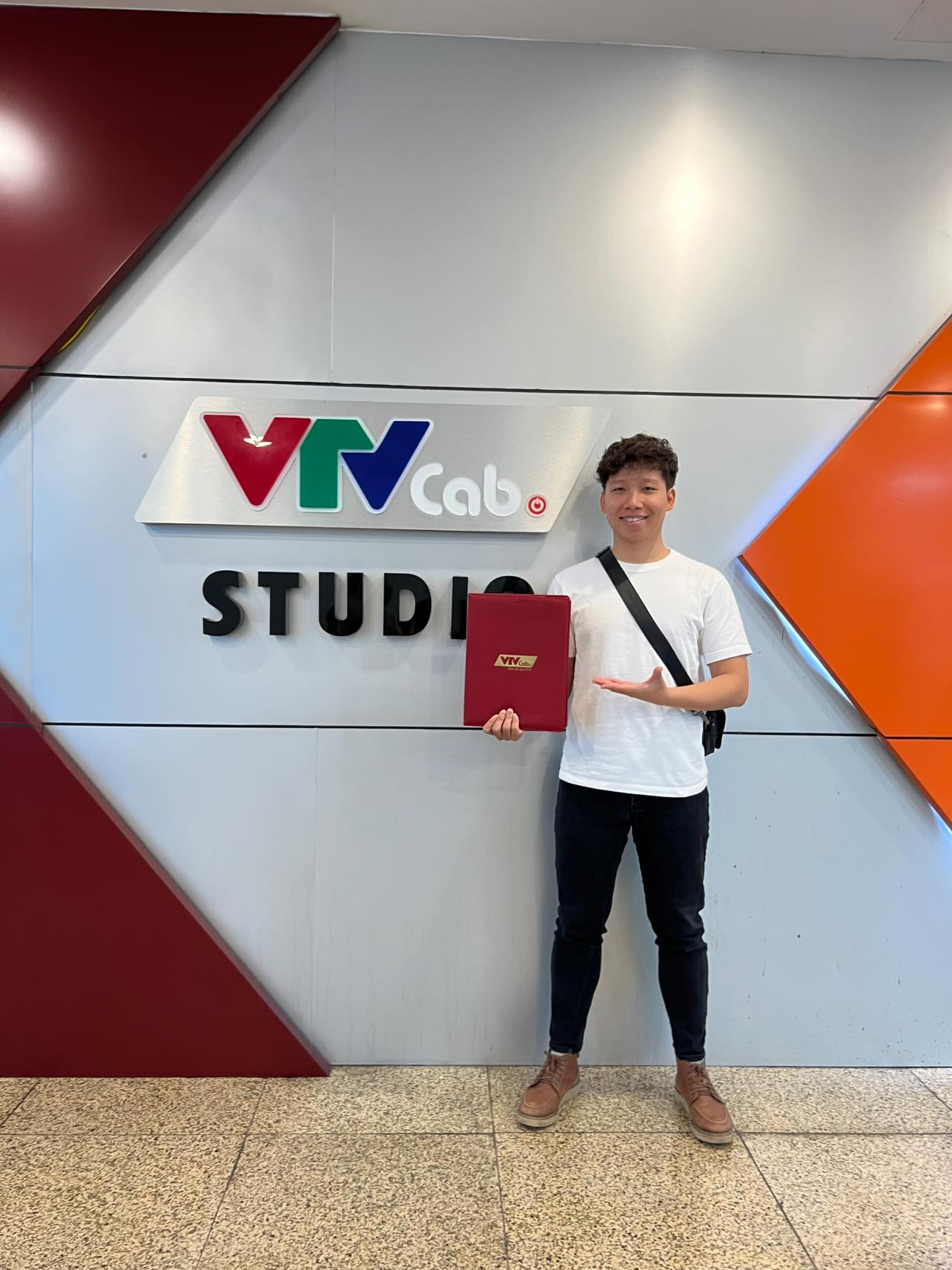 TAT Academy - cùng Lê Văn Việt (thầy Lee Việt) trao cơ hội nắm bắt ...