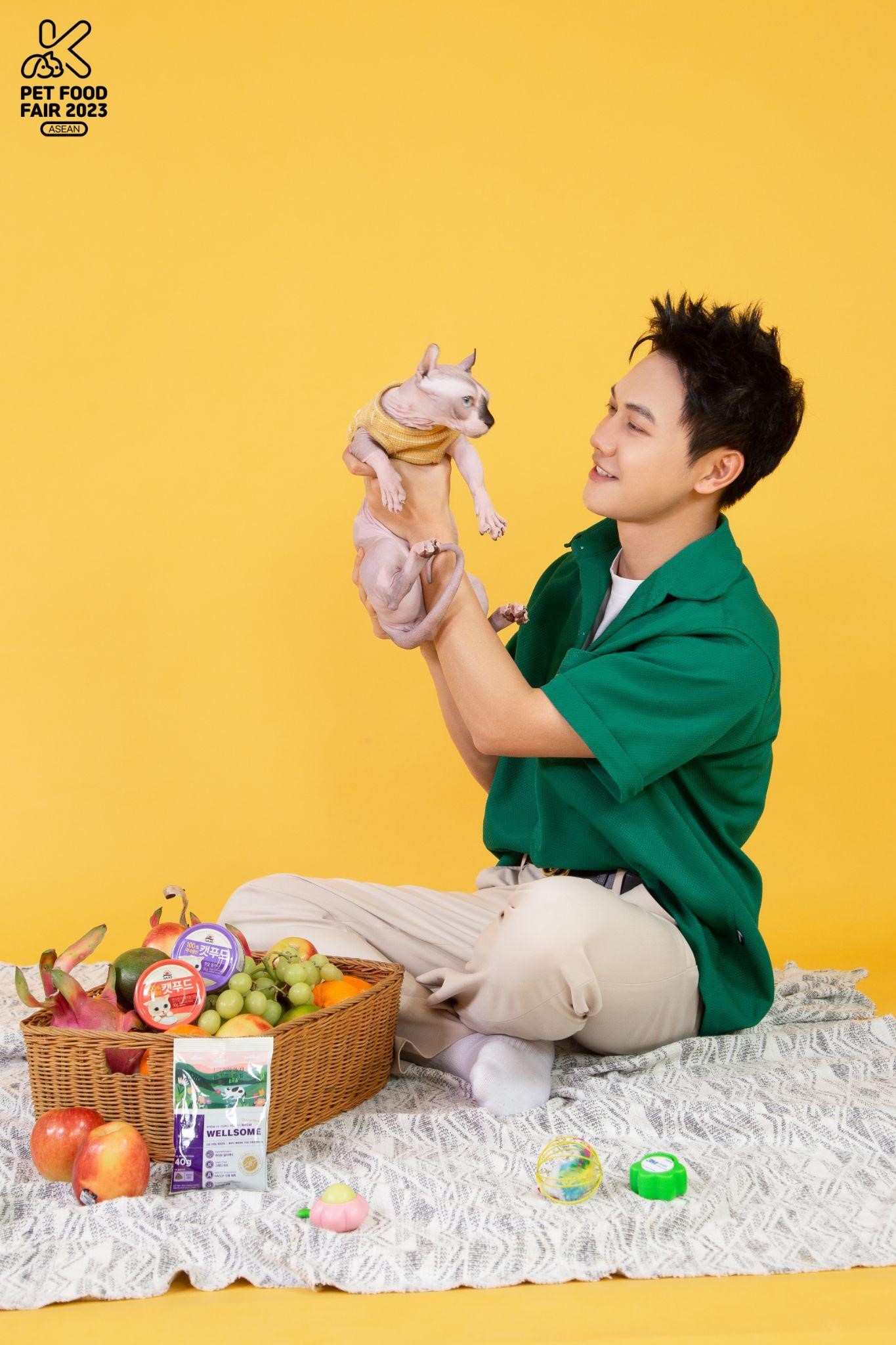 JSOL: "Bí kíp nuôi 14 chú chó mèo nhàn hạ là chọn đúng thức ăn cho chúng"