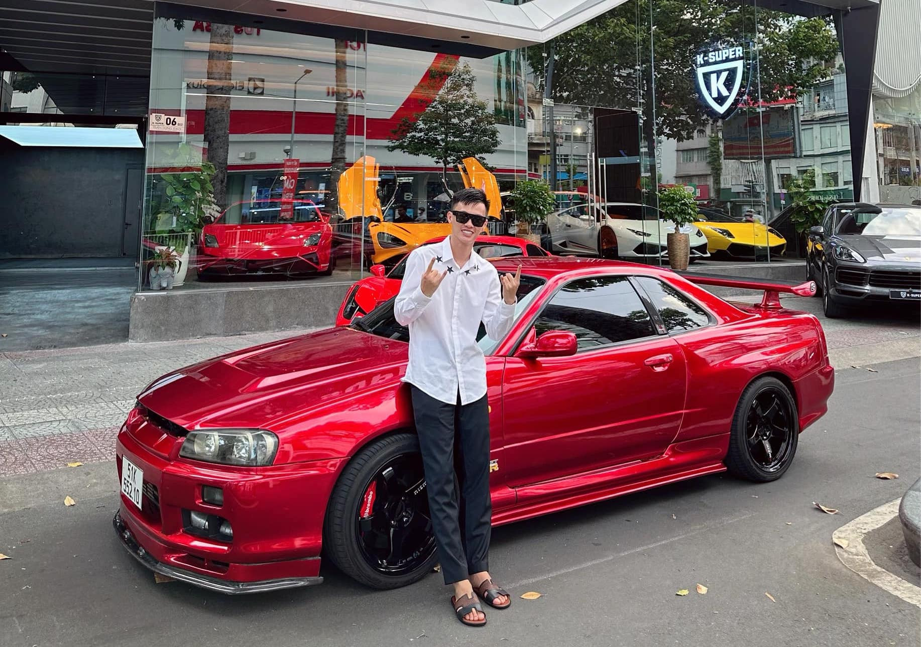 Chân dung ít biết của "trùm buôn siêu xe" Phan Công Khanh