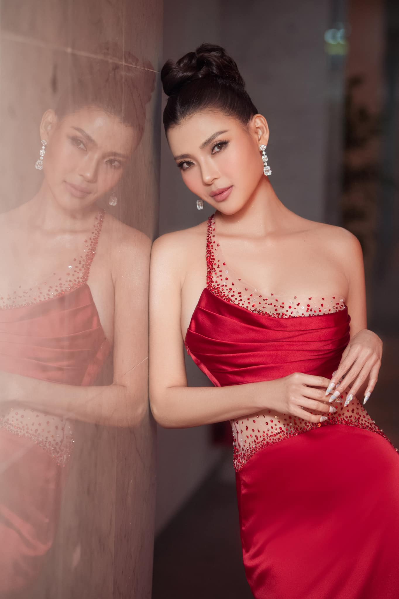 Soi nhan sắc Hồng Diễm, Thúy Diễm sắp tham gia phim Trạm cứu hộ trái tim