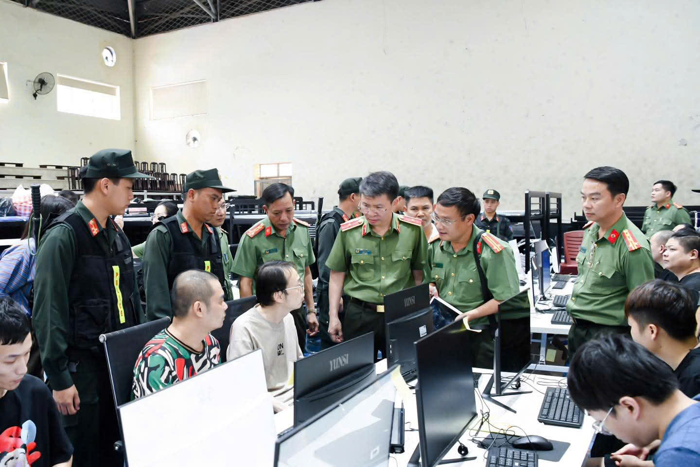 Vô hiệu hóa đường dây lừa đảo trực tuyến có nguồn gốc từ nước ngoài ...