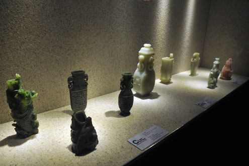 Vẻ đẹp quyền quý của cổ ngọc