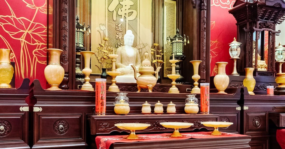 Sai lầm khi dọn bàn thờ cuối năm dễ gây tán tài, mất lộc