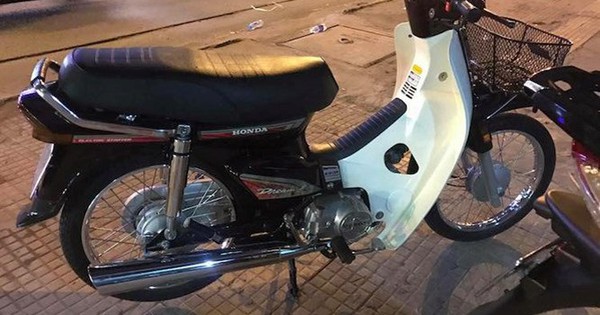 Honda Dream II Thái: 25 năm còn mới "zin" độc nhất Việt Nam