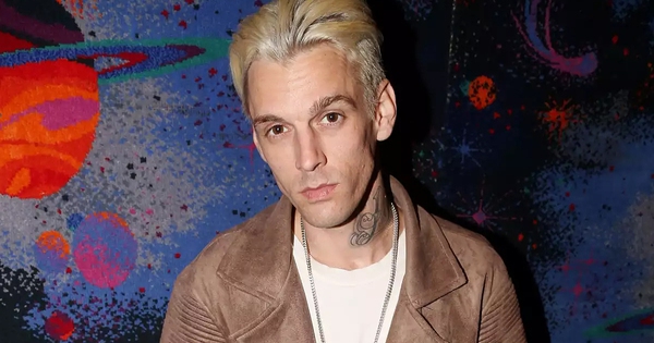 Bạn bè nghệ sĩ bàng hoàng trước cái chết của Aaron Carter