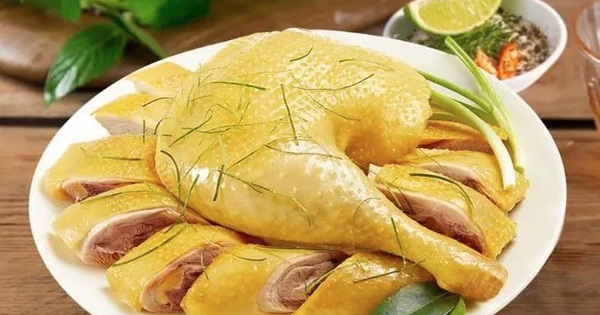 Thịt gà ngon bổ, nhưng người Việt ăn gà luộc cần biết điều này để tránh ...