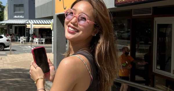 Công chúa tóc mây đời thực của Kpop: Sở hữu làn da glowy đặc biệt