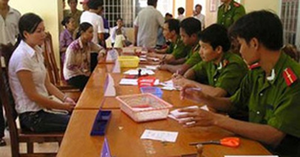 Điều chỉnh phí làm chứng minh nhân dân và đăng ký cư trú