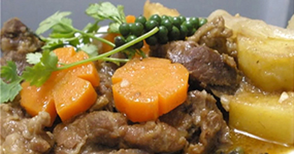 Bò hầm tiêu xanh