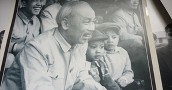 Những bức hình đẹp và độc nhất về Bác Hồ