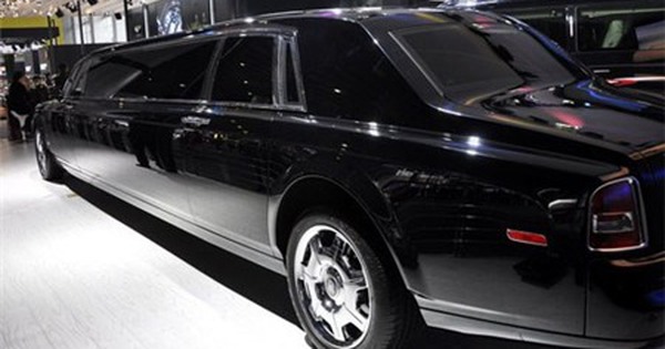 Rolls-Royce Phantom limousine dài 9 mét duy nhất ở Hà Nội